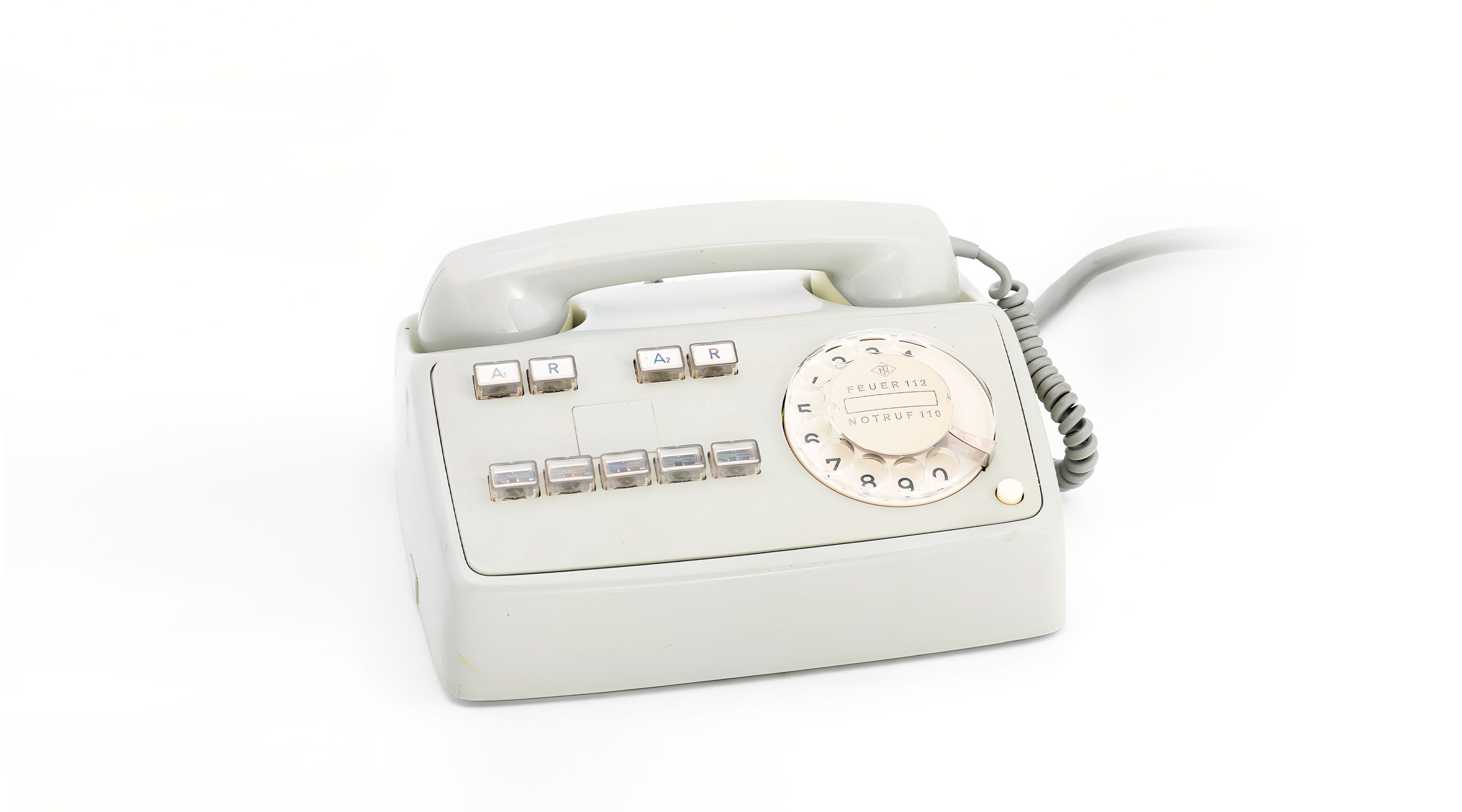 Telefónica in 1960: Telephone Advancement and Banking Collaboration